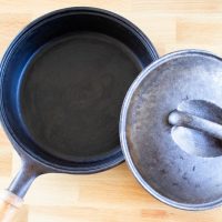 Cleaning Rust Off of Cast Iron - Cast Iron Skillet Cooking