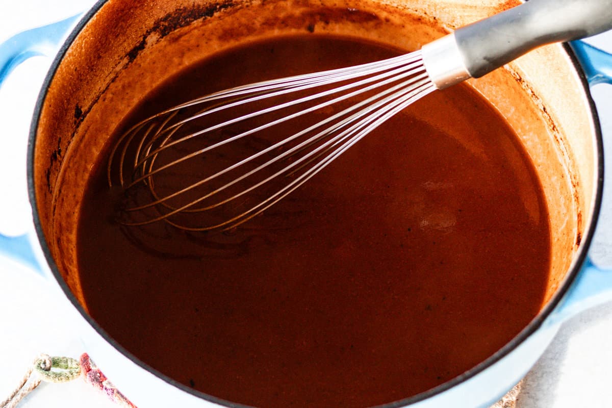 How to Cook the Perfect Pulled Venison Shoulder Roast - Cast Iron ...