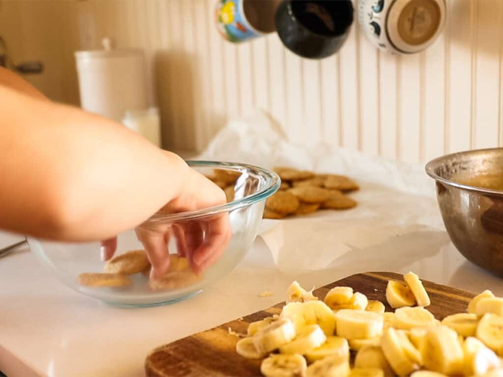 Banana Pudding - Cast Iron Skillet Cooking
